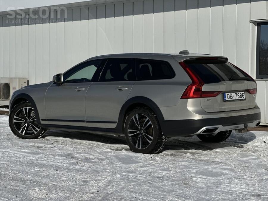 Brūns Volvo V90 2019 Rīga, ar dzinēja tilpumu 2.00 L un nobraukumu 203 tūkst. km par 22100 €, foto 4 vietnē AUTOMOTO.COM.LV