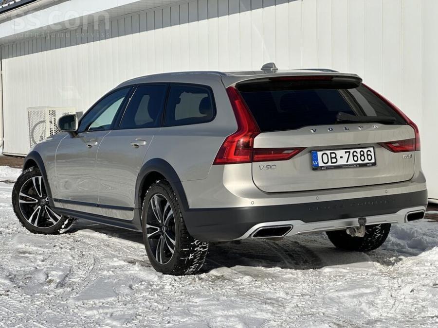 Brūns Volvo V90 2019 Rīga, ar dzinēja tilpumu 2.00 L un nobraukumu 203 tūkst. km par 22100 €, foto 5 vietnē AUTOMOTO.COM.LV