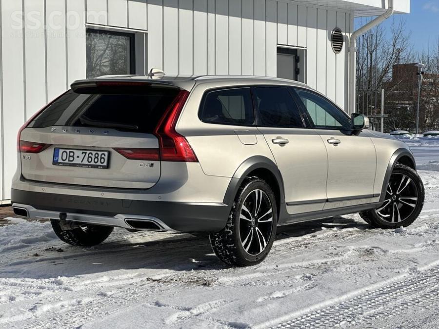 Brūns Volvo V90 2019 Rīga, ar dzinēja tilpumu 2.00 L un nobraukumu 203 tūkst. km par 22100 €, foto 7 vietnē AUTOMOTO.COM.LV