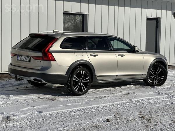 Brūns Volvo V90 2019 Rīga, ar dzinēja tilpumu 2.00 L un nobraukumu 203 tūkst. km par 22100 €, foto 8 vietnē AUTOMOTO.COM.LV