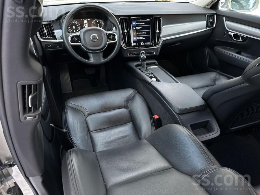 Brūns Volvo V90 2019 Rīga, ar dzinēja tilpumu 2.00 L un nobraukumu 203 tūkst. km par 22100 €, foto 18 vietnē AUTOMOTO.COM.LV