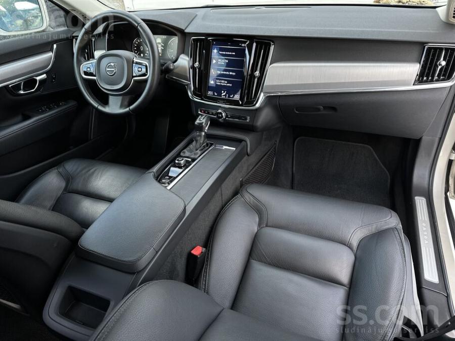 Brūns Volvo V90 2019 Rīga, ar dzinēja tilpumu 2.00 L un nobraukumu 203 tūkst. km par 22100 €, foto 26 vietnē AUTOMOTO.COM.LV