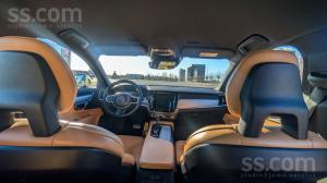Brown Volvo V90 2017 in Riga, with an engine capacity of 2.00 L and mileage of 190 thousand km for 16200 €, photo 4 on AUTOMOTO.COM.LV