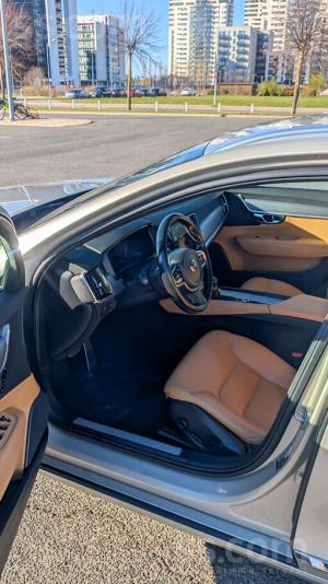 Brown Volvo V90 2017 in Riga, with an engine capacity of 2.00 L and mileage of 190 thousand km for 16200 €, photo 7 on AUTOMOTO.COM.LV
