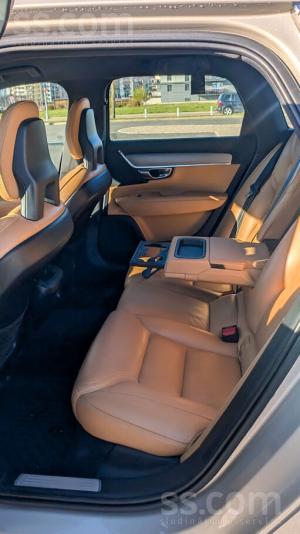 Brown Volvo V90 2017 in Riga, with an engine capacity of 2.00 L and mileage of 190 thousand km for 16200 €, photo 8 on AUTOMOTO.COM.LV