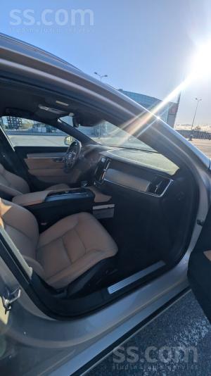 Brown Volvo V90 2017 in Riga, with an engine capacity of 2.00 L and mileage of 190 thousand km for 16200 €, photo 12 on AUTOMOTO.COM.LV