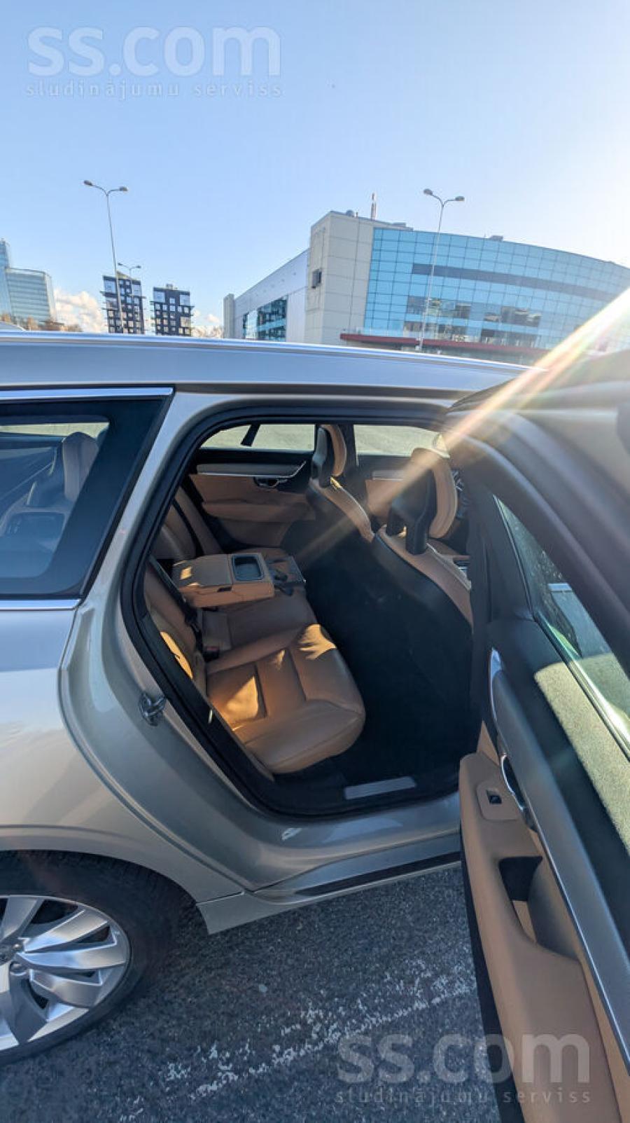 Brown Volvo V90 2017 in Riga, with an engine capacity of 2.00 L and mileage of 190 thousand km for 16200 €, photo 13 on AUTOMOTO.COM.LV