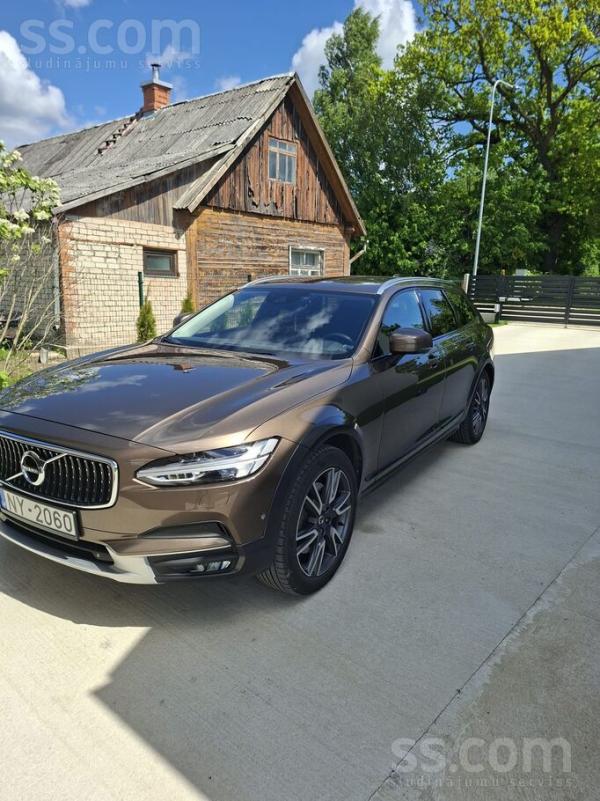 Brown Volvo V90 2017 in Preili, with an engine capacity of 2.00 L and mileage of 201 thousand km for 20500 €, photo 1 on AUTOMOTO.COM.LV