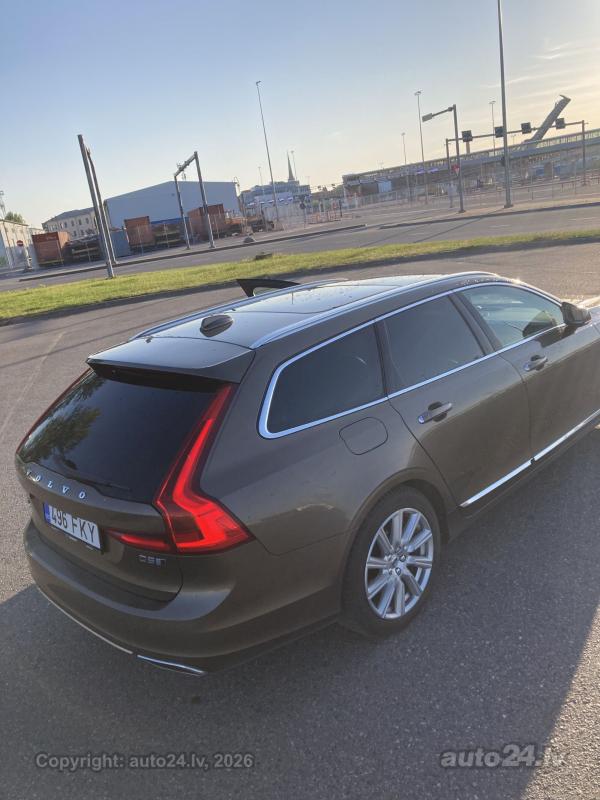 Brūns Volvo V90 2016 Tallina, ar dzinēja tilpumu 2.00 L un nobraukumu 230 tūkst. km par 21000 €, foto 9 vietnē AUTOMOTO.COM.LV