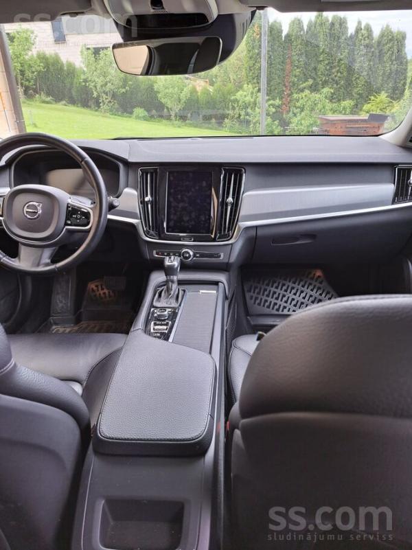 Brūns Volvo V90 2017 Rīga, ar dzinēja tilpumu 2.00 L un nobraukumu 251 tūkst. km par 19500 €, foto 6 vietnē AUTOMOTO.COM.LV