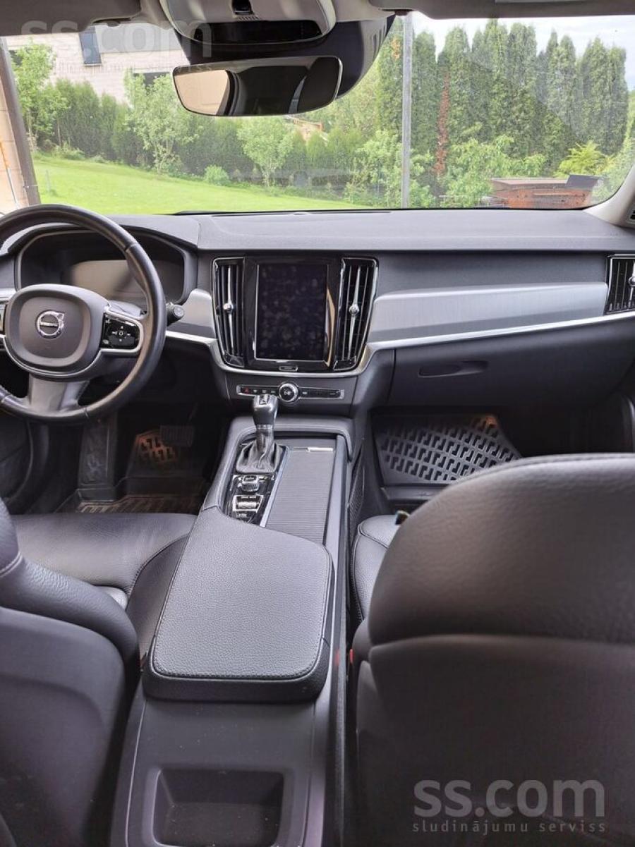 Brūns Volvo V90 2017 Rīga, ar dzinēja tilpumu 2.00 L un nobraukumu 251 tūkst. km par 19500 €, foto 6 vietnē AUTOMOTO.COM.LV