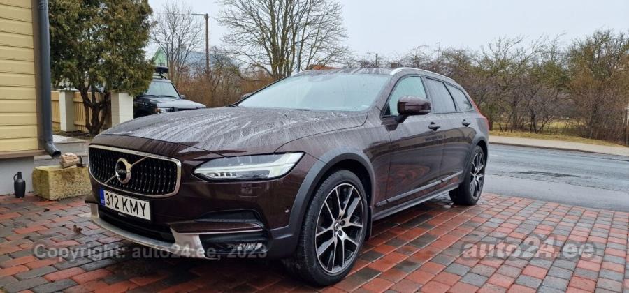 Brūns Volvo V90 2017 Kuresāre, ar dzinēja tilpumu 2.00 L un nobraukumu 180 tūkst. km par 22500 €, foto 5 vietnē AUTOMOTO.COM.LV
