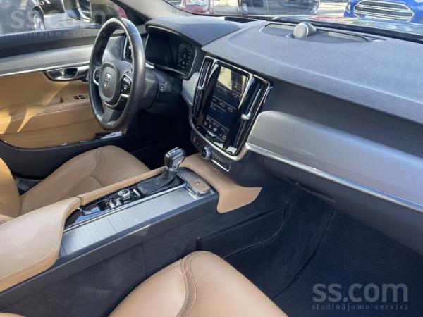 Brūns Volvo V90 2017 Rīga, ar dzinēja tilpumu 2.00 L un nobraukumu 259 tūkst. km par 19950 €, foto 8 vietnē AUTOMOTO.COM.LV
