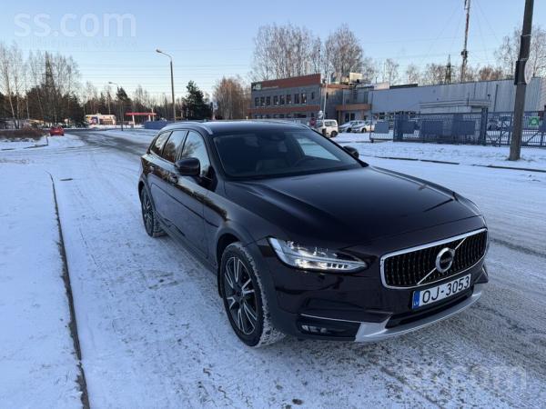 Brown Volvo V90 2017 in Riga, with an engine capacity of 2.00 L and mileage of 202 thousand km for 20500 €, photo 1 on AUTOMOTO.COM.LV