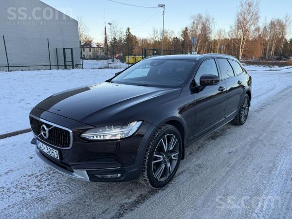 Brown Volvo V90 2017 in Riga, with an engine capacity of 2.00 L and mileage of 202 thousand km for 20500 €, photo 2 on AUTOMOTO.COM.LV
