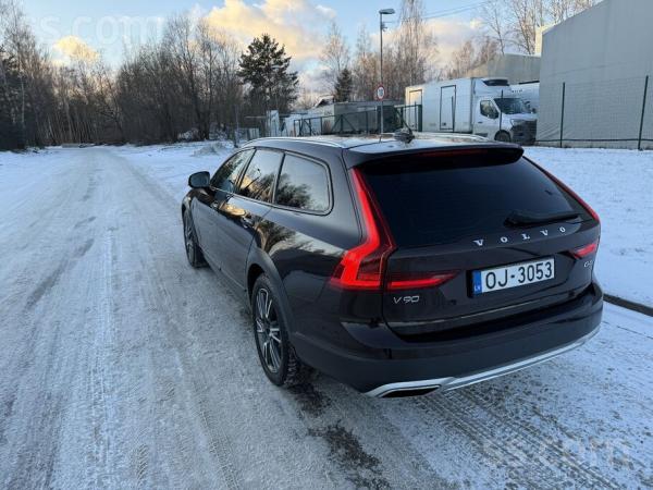 Brown Volvo V90 2017 in Riga, with an engine capacity of 2.00 L and mileage of 202 thousand km for 20500 €, photo 4 on AUTOMOTO.COM.LV