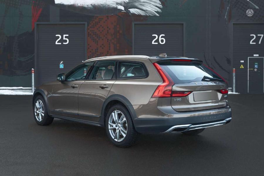 Brūns Volvo V90 2017 Kauņa, ar dzinēja tilpumu 1.97 L un nobraukumu 272 tūkst. km par 18800 €, foto 5 vietnē AUTOMOTO.COM.LV