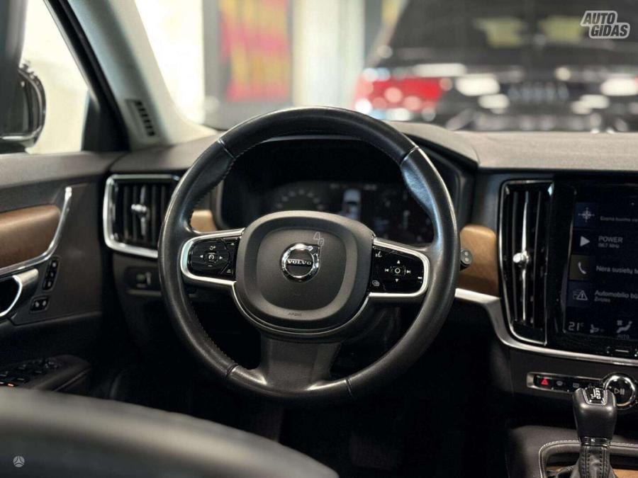Brūns Volvo V90 2017 Klaipėda, ar dzinēja tilpumu 2.00 L un nobraukumu 326 tūkst. km par 16750 €, foto 26 vietnē AUTOMOTO.COM.LV
