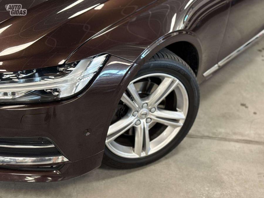 Brūns Volvo V90 2017 Klaipėda, ar dzinēja tilpumu 2.00 L un nobraukumu 326 tūkst. km par 16750 €, foto 30 vietnē AUTOMOTO.COM.LV