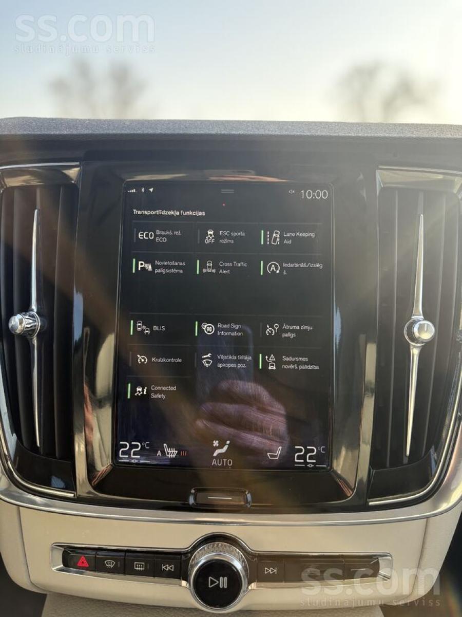 Brūns Volvo V90 2017 Jelgava, ar dzinēja tilpumu 2.00 L un nobraukumu 292 tūkst. km par 14700 €, foto 8 vietnē AUTOMOTO.COM.LV
