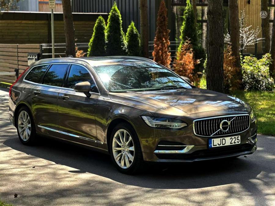 Brown Volvo V90 2017 in Vilnius, with an engine capacity of 1.97 L and mileage of 304 thousand km for 13700 €, photo 6 on AUTOMOTO.COM.LV