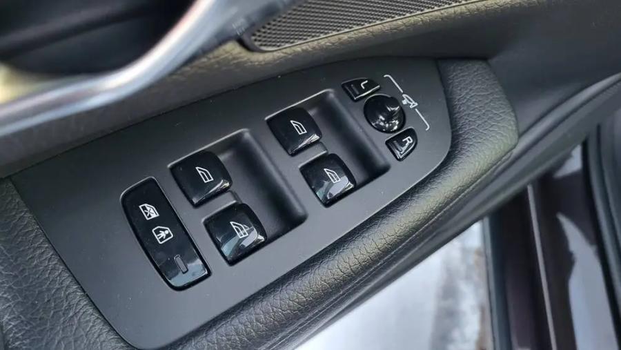 Brūns Volvo V90 2017 Rīga, ar dzinēja tilpumu 2.00 L un nobraukumu 245 tūkst. km par 10500 €, foto 6 vietnē AUTOMOTO.COM.LV