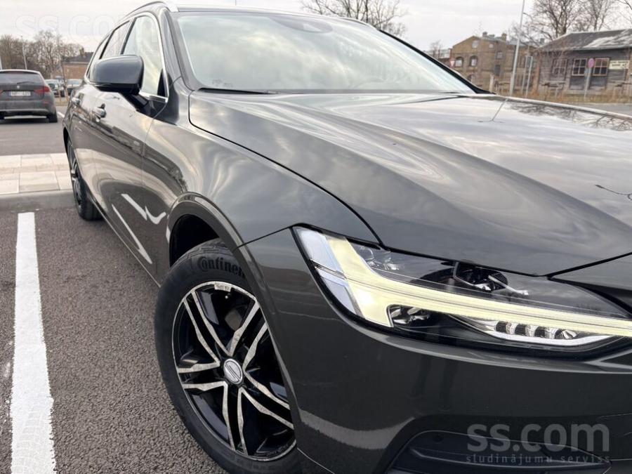 Brown Volvo V90 2017 in Jelgava, with an engine capacity of 2.00 L and mileage of 293 thousand km for 13999 €, photo 11 on AUTOMOTO.COM.LV