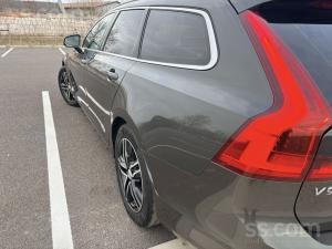 Brown Volvo V90 2017 in Jelgava, with an engine capacity of 2.00 L and mileage of 293 thousand km for 13999 €, photo 13 on AUTOMOTO.COM.LV
