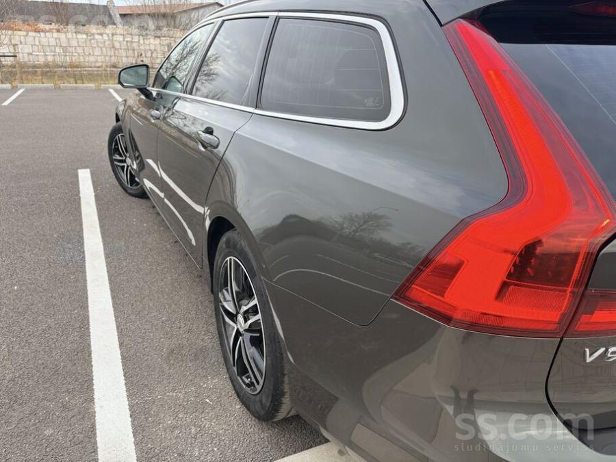 Brown Volvo V90 2017 in Jelgava, with an engine capacity of 2.00 L and mileage of 293 thousand km for 13999 €, photo 13 on AUTOMOTO.COM.LV