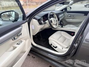 Brown Volvo V90 2017 in Jelgava, with an engine capacity of 2.00 L and mileage of 293 thousand km for 13999 €, photo 14 on AUTOMOTO.COM.LV