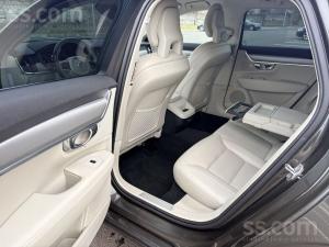 Brown Volvo V90 2017 in Jelgava, with an engine capacity of 2.00 L and mileage of 293 thousand km for 13999 €, photo 15 on AUTOMOTO.COM.LV