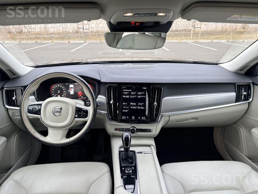 Brown Volvo V90 2017 in Jelgava, with an engine capacity of 2.00 L and mileage of 293 thousand km for 13999 €, photo 17 on AUTOMOTO.COM.LV