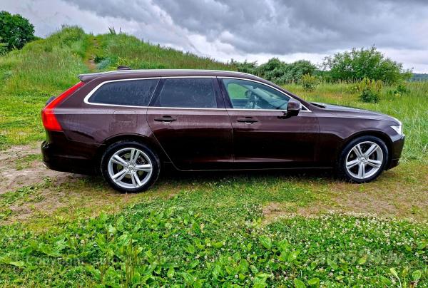 Brūns Volvo V90 2017 Tallina, ar dzinēja tilpumu 2.00 L un nobraukumu 349 tūkst. km par 17300 €, foto 8 vietnē AUTOMOTO.COM.LV
