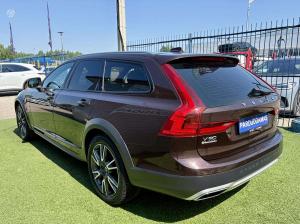 Brūns Volvo V90 2017 Panevēža, ar dzinēja tilpumu 1.97 L un nobraukumu 251 tūkst. km par 17200 €, foto 8 vietnē AUTOMOTO.COM.LV