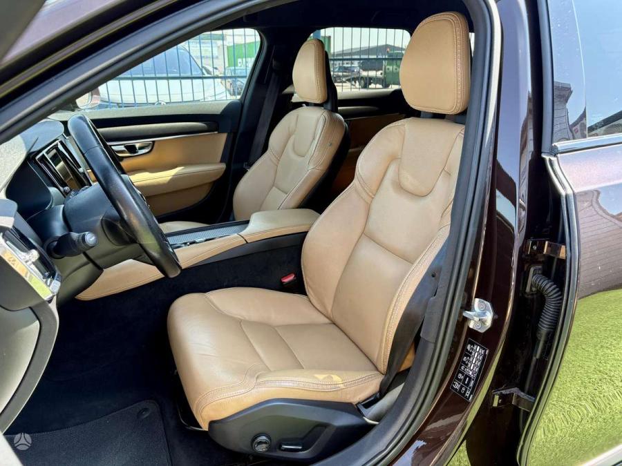 Brūns Volvo V90 2017 Panevēža, ar dzinēja tilpumu 1.97 L un nobraukumu 251 tūkst. km par 17200 €, foto 12 vietnē AUTOMOTO.COM.LV