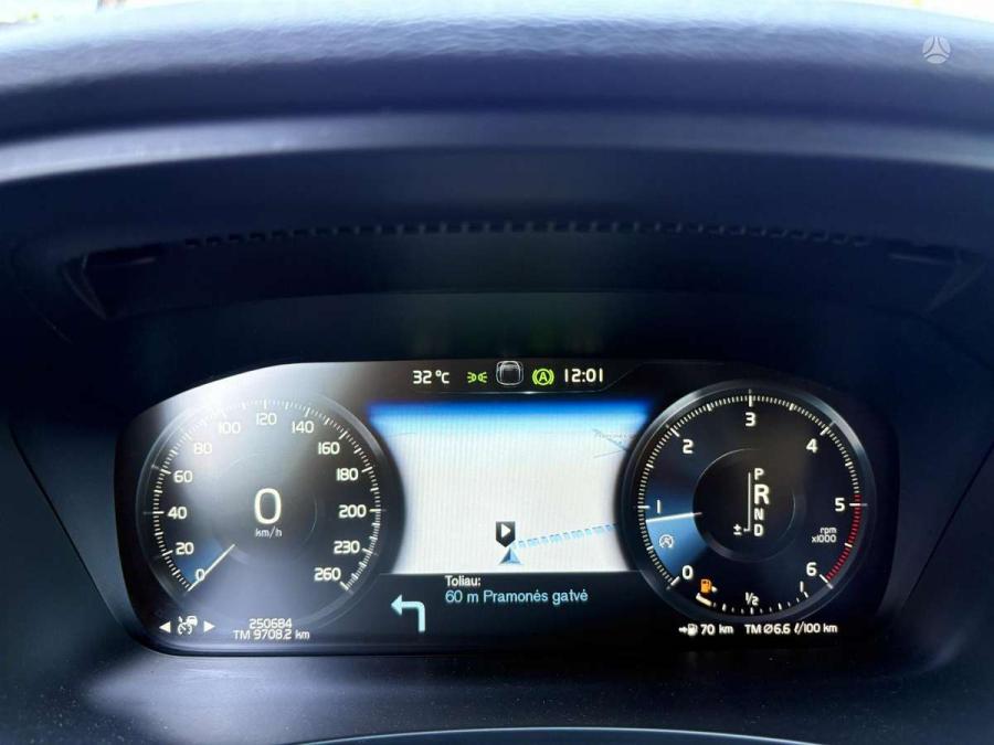 Brūns Volvo V90 2017 Panevēža, ar dzinēja tilpumu 1.97 L un nobraukumu 251 tūkst. km par 17200 €, foto 15 vietnē AUTOMOTO.COM.LV