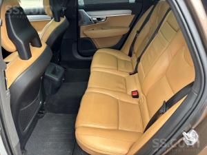 Brown Volvo V90 2017 in Riga, with an engine capacity of 2.00 L and mileage of 270 thousand km for 17750 €, photo 14 on AUTOMOTO.COM.LV