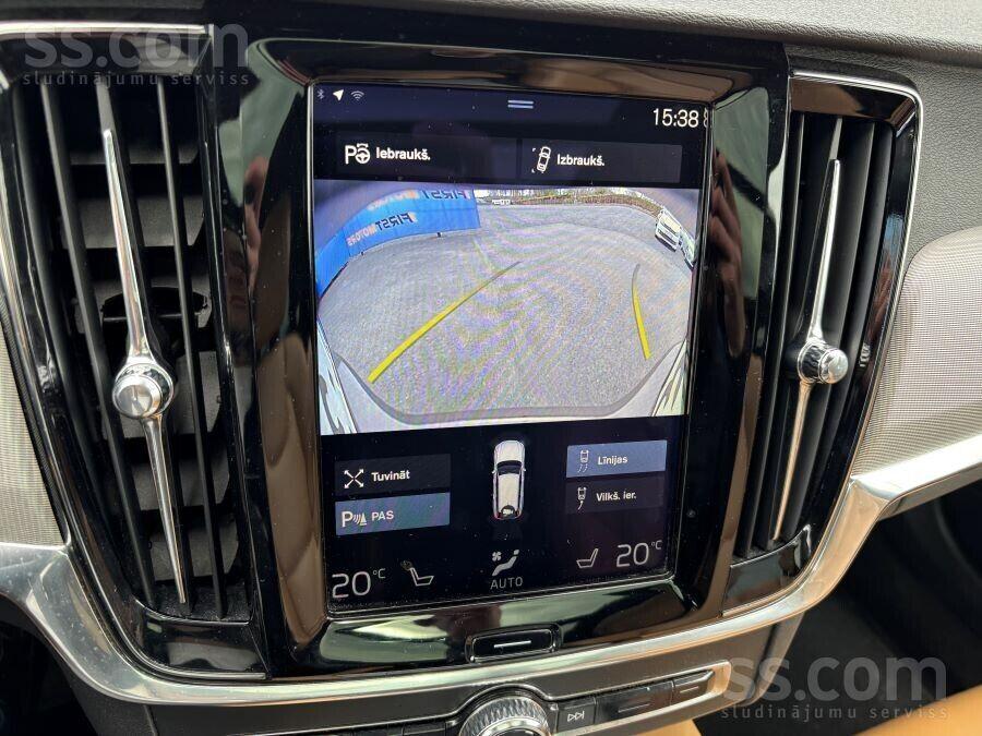 Brown Volvo V90 2017 in Riga, with an engine capacity of 2.00 L and mileage of 270 thousand km for 17750 €, photo 20 on AUTOMOTO.COM.LV