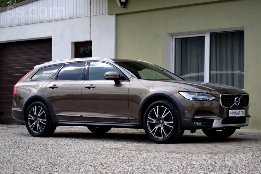 Brown Volvo V90 2017 in Tukums, with an engine capacity of 2.00 L and mileage of 216 thousand km for 20990 €, photo 8 on AUTOMOTO.COM.LV