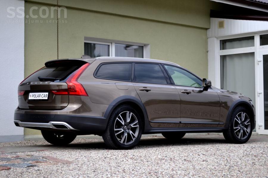 Brown Volvo V90 2017 in Tukums, with an engine capacity of 2.00 L and mileage of 216 thousand km for 20990 €, photo 9 on AUTOMOTO.COM.LV