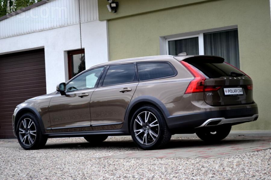 Brown Volvo V90 2017 in Tukums, with an engine capacity of 2.00 L and mileage of 216 thousand km for 20990 €, photo 10 on AUTOMOTO.COM.LV