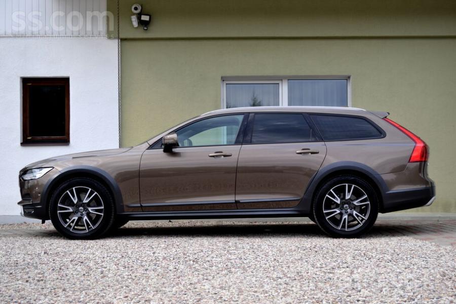 Brown Volvo V90 2017 in Tukums, with an engine capacity of 2.00 L and mileage of 216 thousand km for 20990 €, photo 11 on AUTOMOTO.COM.LV