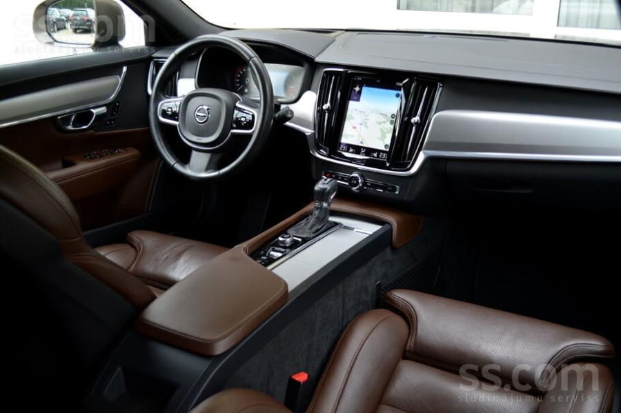 Brown Volvo V90 2017 in Tukums, with an engine capacity of 2.00 L and mileage of 216 thousand km for 20990 €, photo 13 on AUTOMOTO.COM.LV