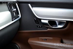 Brown Volvo V90 2017 in Tukums, with an engine capacity of 2.00 L and mileage of 216 thousand km for 20990 €, photo 28 on AUTOMOTO.COM.LV