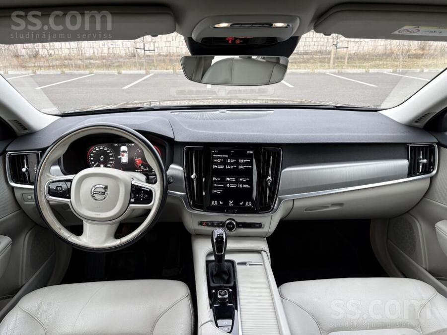 Brūns Volvo V90 2017 Jelgava, ar dzinēja tilpumu 2.00 L un nobraukumu 293 tūkst. km par 10500 €, foto 4 vietnē AUTOMOTO.COM.LV