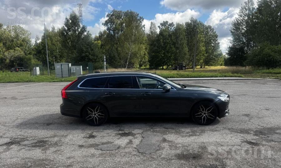 Brown Volvo V90 2017 in Riga, with an engine capacity of 2.00 L and mileage of 295 thousand km for 12500 €, photo 6 on AUTOMOTO.COM.LV