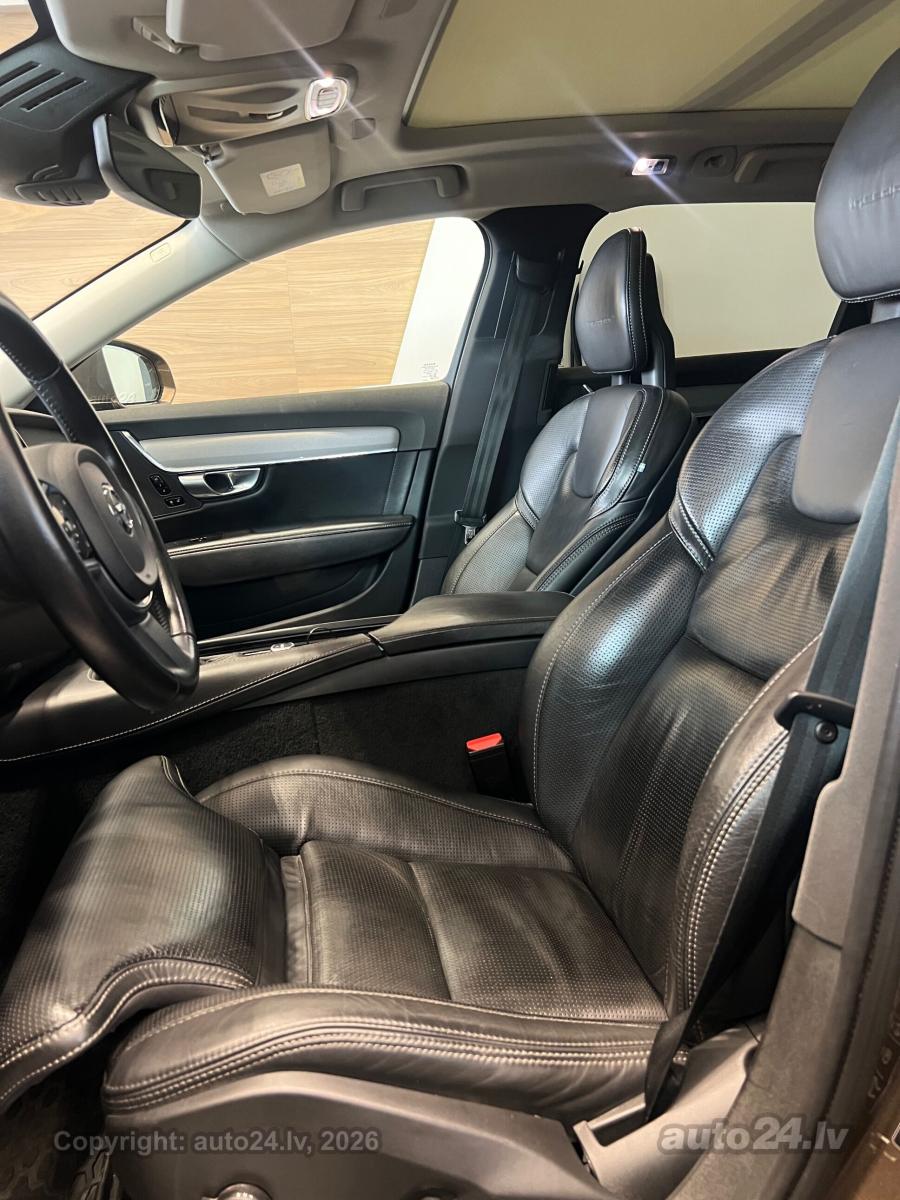 Brown Volvo V90 2017 in Rakvere, with an engine capacity of 2.00 L and mileage of 338 thousand km for 11100 €, photo 6 on AUTOMOTO.COM.LV