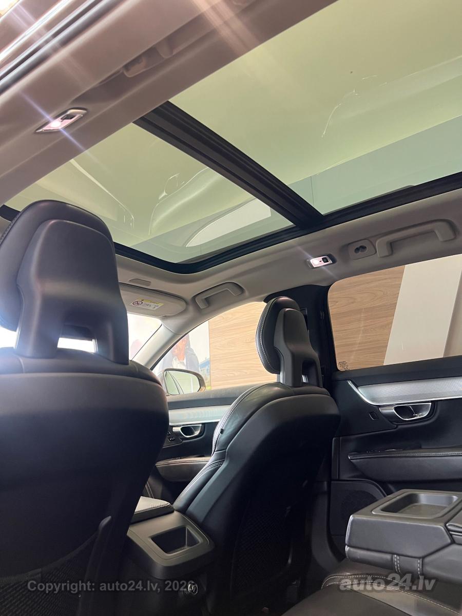 Brown Volvo V90 2017 in Rakvere, with an engine capacity of 2.00 L and mileage of 338 thousand km for 11100 €, photo 10 on AUTOMOTO.COM.LV