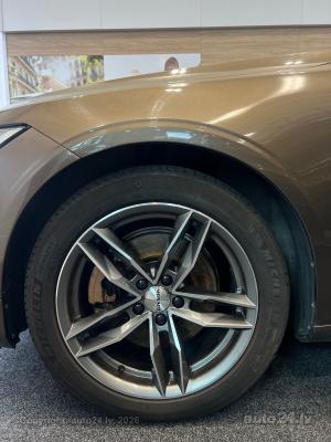 Brown Volvo V90 2017 in Rakvere, with an engine capacity of 2.00 L and mileage of 338 thousand km for 11100 €, photo 11 on AUTOMOTO.COM.LV