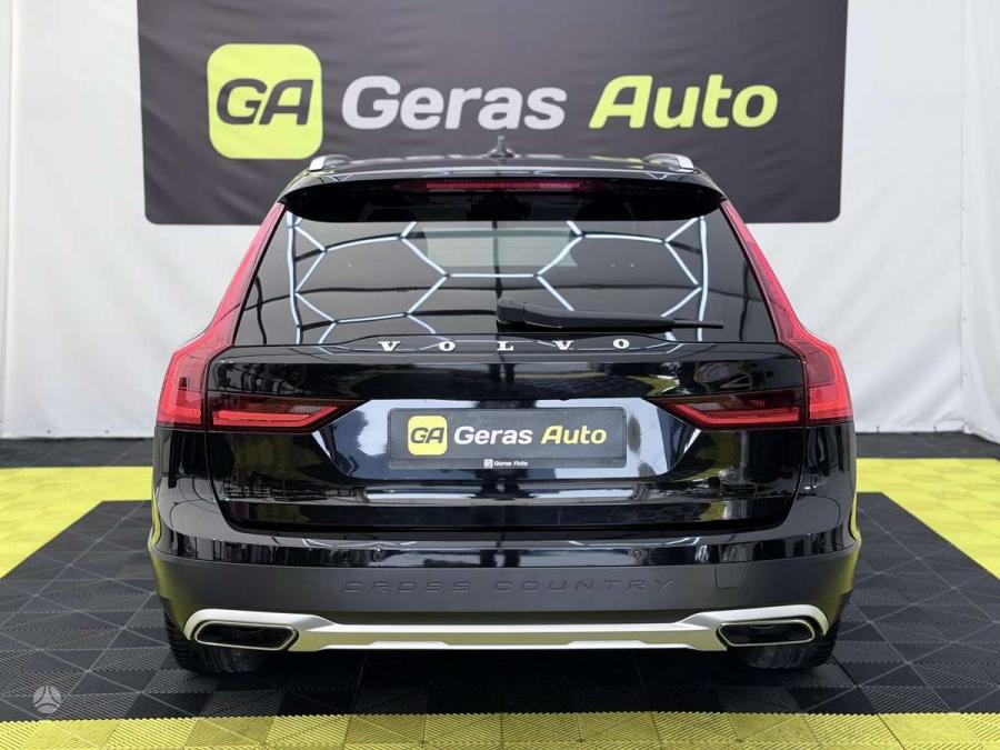 Brūns Volvo V90 2017 Viļņa, ar dzinēja tilpumu 1.97 L un nobraukumu 303 tūkst. km par 17300 €, foto 6 vietnē AUTOMOTO.COM.LV